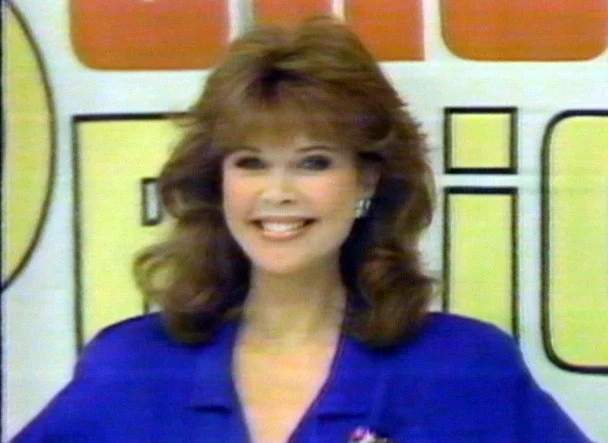 HOLLY HALLSTROM: Age, Height, Wiki, Bio, Net Worth, and Husband ...