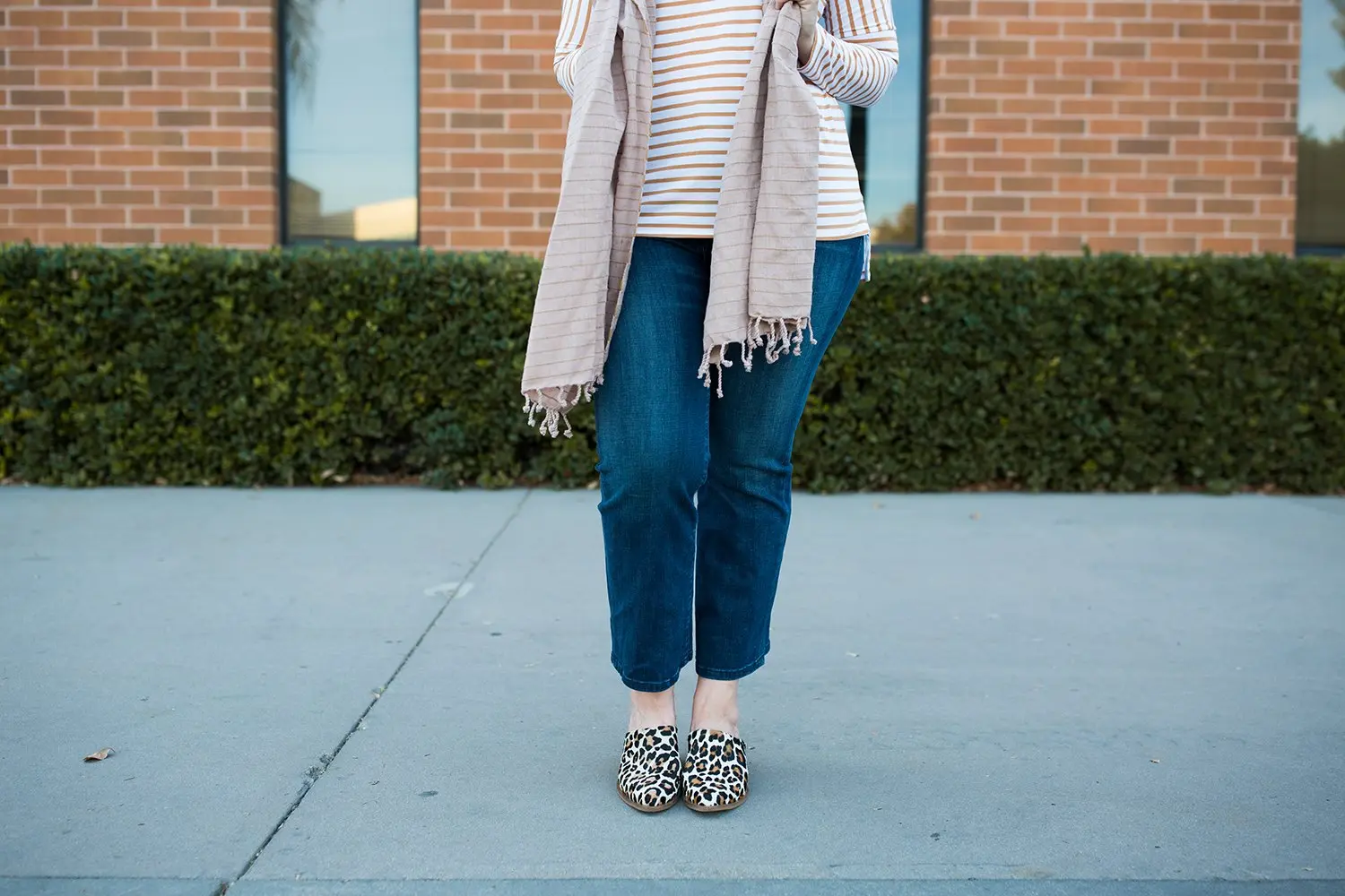 How to Style Mule Shoes: 25+ Outfit Ideas for Every Season and Occasion ...