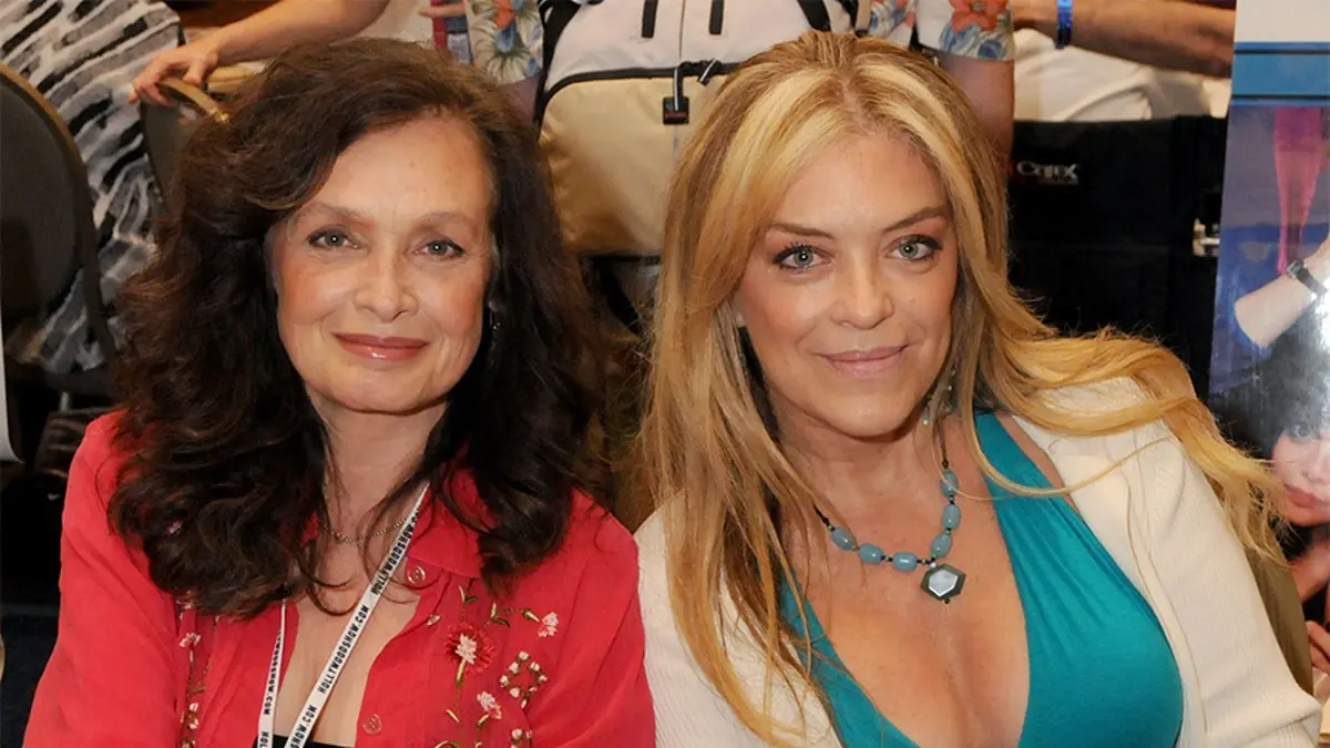 Lydia Cornell: Age, Height, Wiki, Bio, Net Worth, and Husband ...