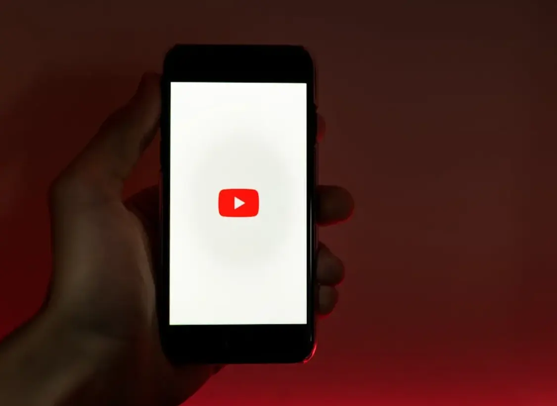 11 Smart Ways Creators Use AI to Repurpose YouTube Videos | bigwritehook