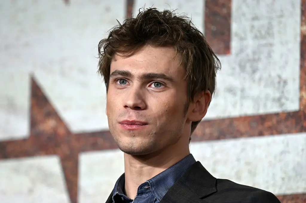 Owen Teague: Age, Height, Wiki, Bio, Net Worth, and Girlfriend ...