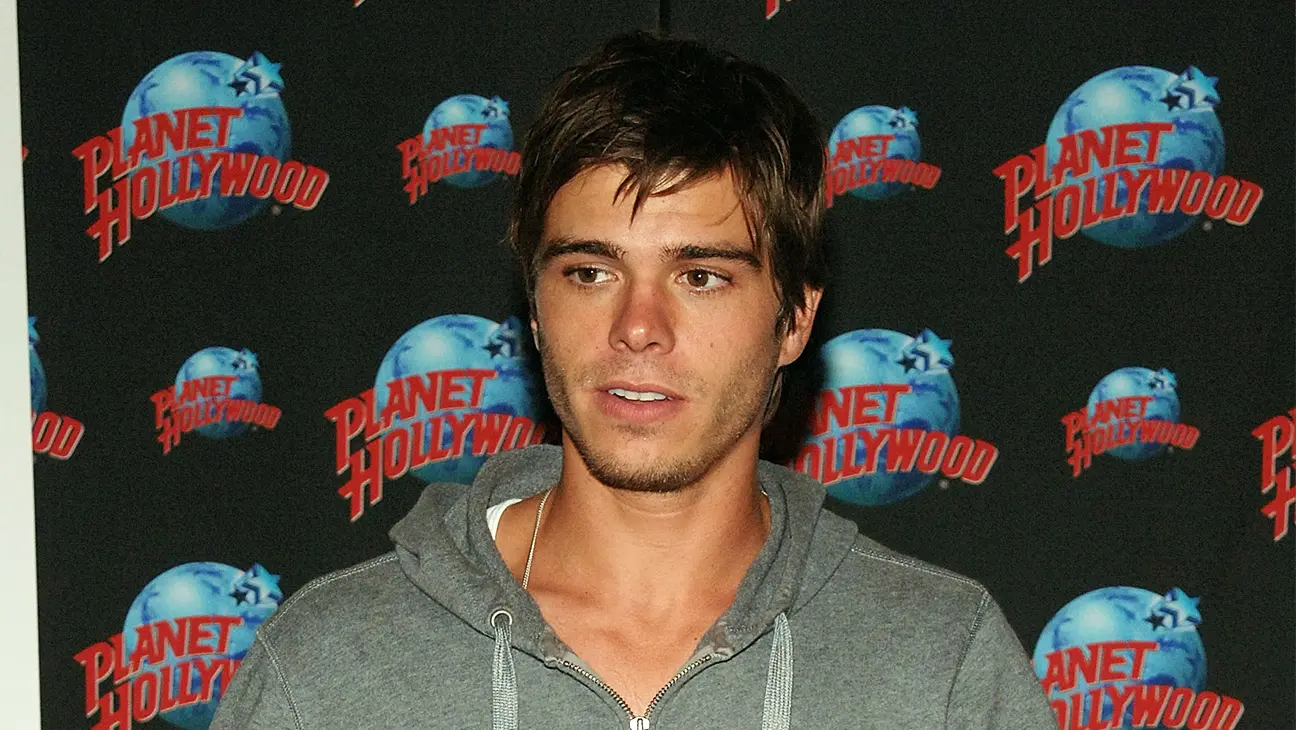 Matthew Lawrence - Age, Height, Wiki, Bio, Net Worth, and Girlfriend ...